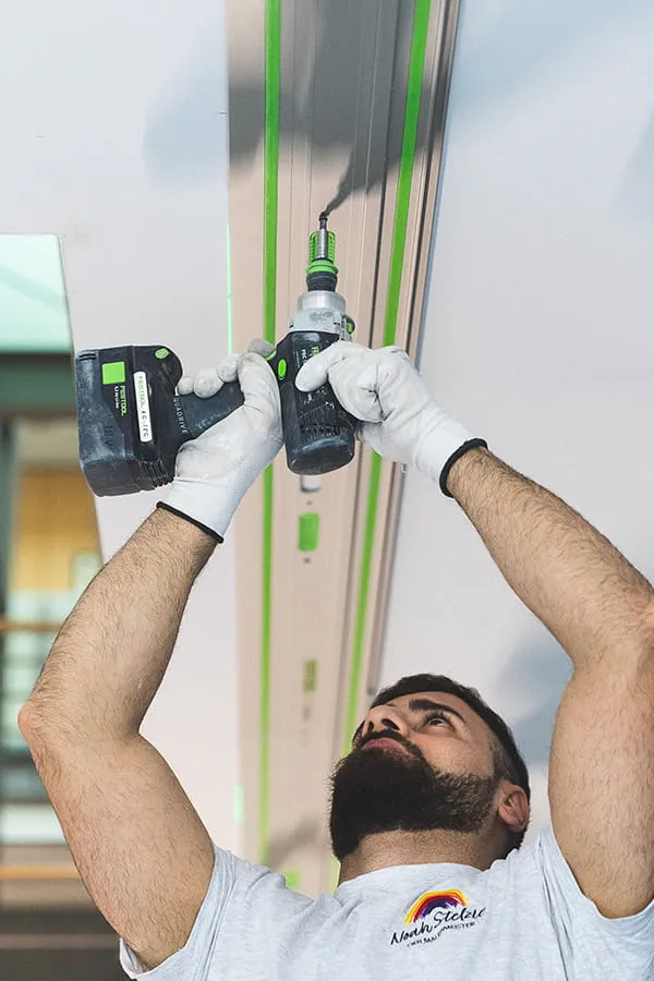 Instalar tiras led en el techo y paredes | Montaje profesional